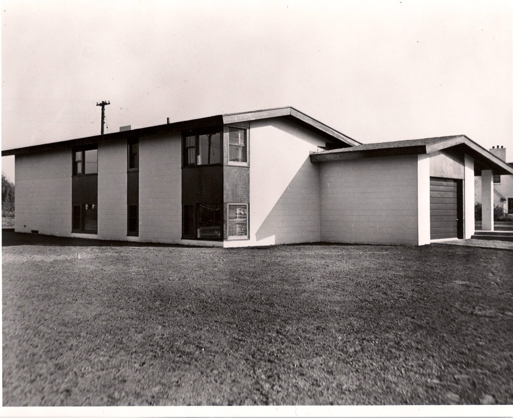 The Baptist Church Parsonage by Alden B. Dow - Alden B. Dow Home & Studio